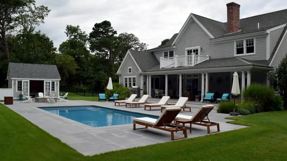 Lake Shore Model - Swimming Days