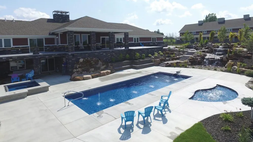 Monaco Model - Swimming Days